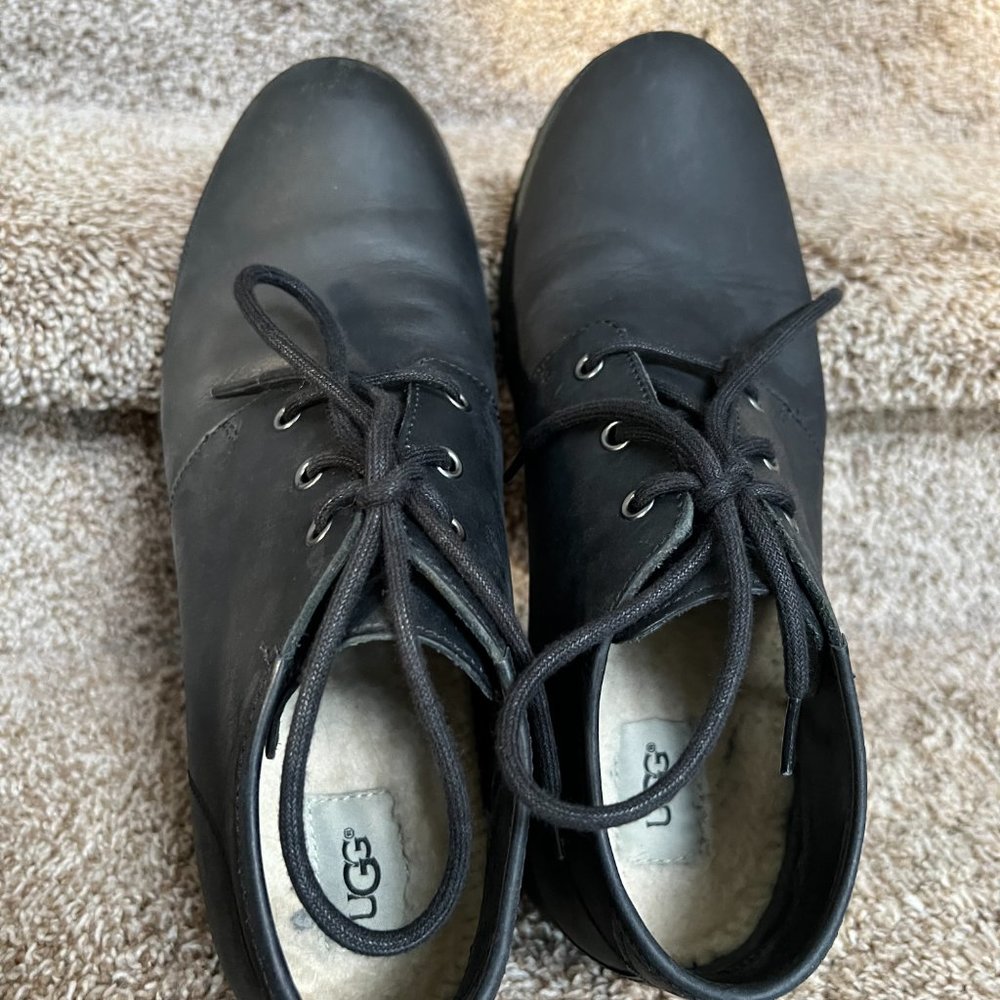 Ugg Treadlite Men's Black Leather Ankle Boots. - Gem